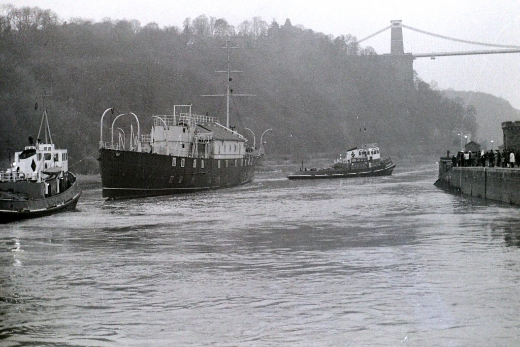 1973 HMS FLYING FOX – Flying Fox Association