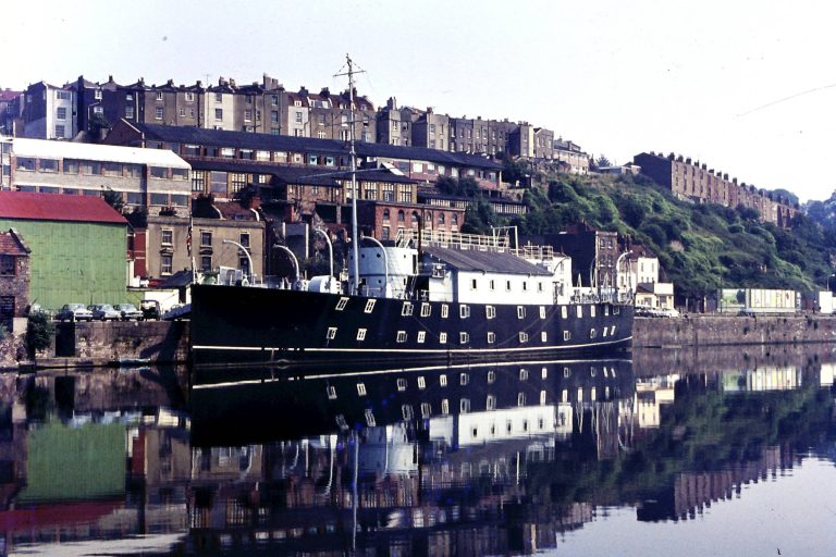 1972 HMS FLYING FOX – Flying Fox Association