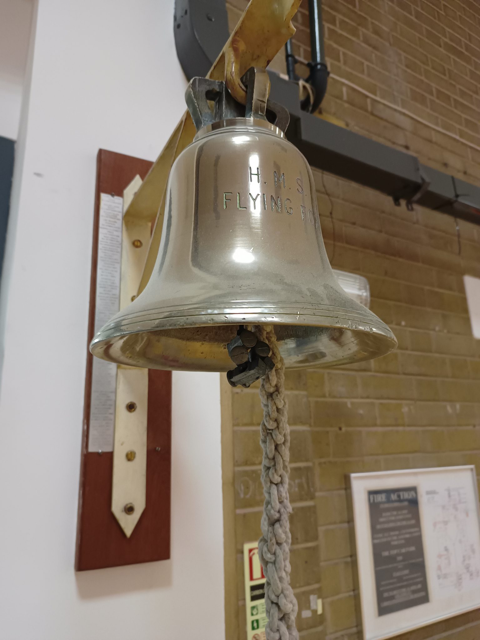 HMS FLYING FOX bell – Flying Fox Association